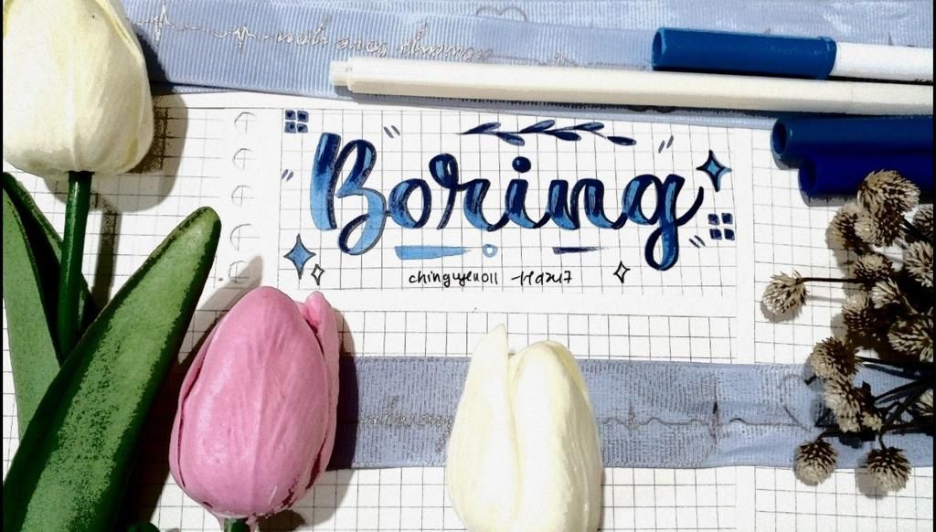 Calli/hand: Boring NL: Thế là mất quà:) 1 phút nông nỗi mà bị cb