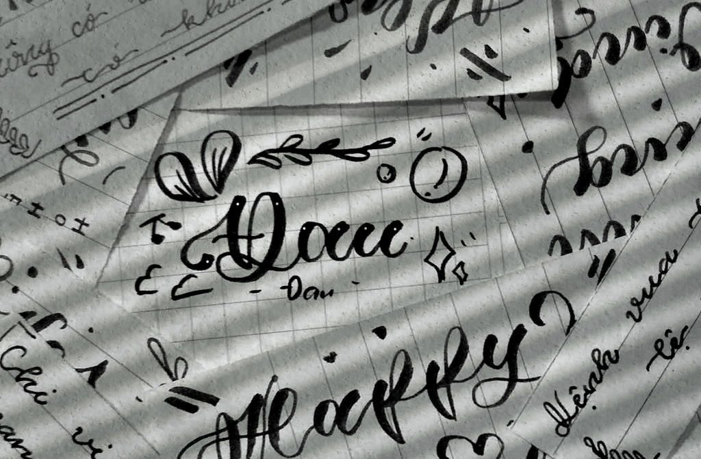 Calli: Đau `-` NL: Tình hình là t k vào đc qadct:(( huhuhuh t chán quá ...