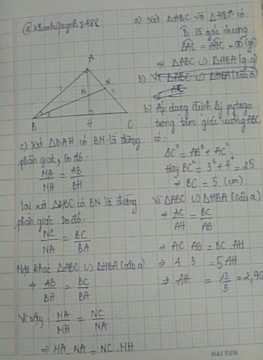 Câu 10. Cho tam giác ABC vuông tại A và có đường cao AH (H thuộc BC). Biết AB = 3 cm, AC = 4 cm ...