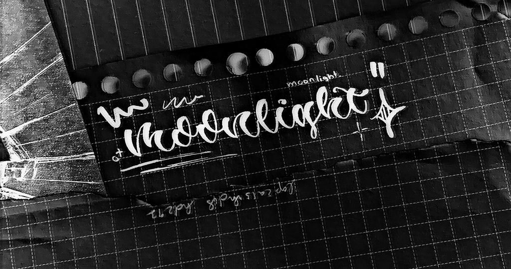Calligraphy: moonlight câu hỏi 7969760 - hoidap247.com