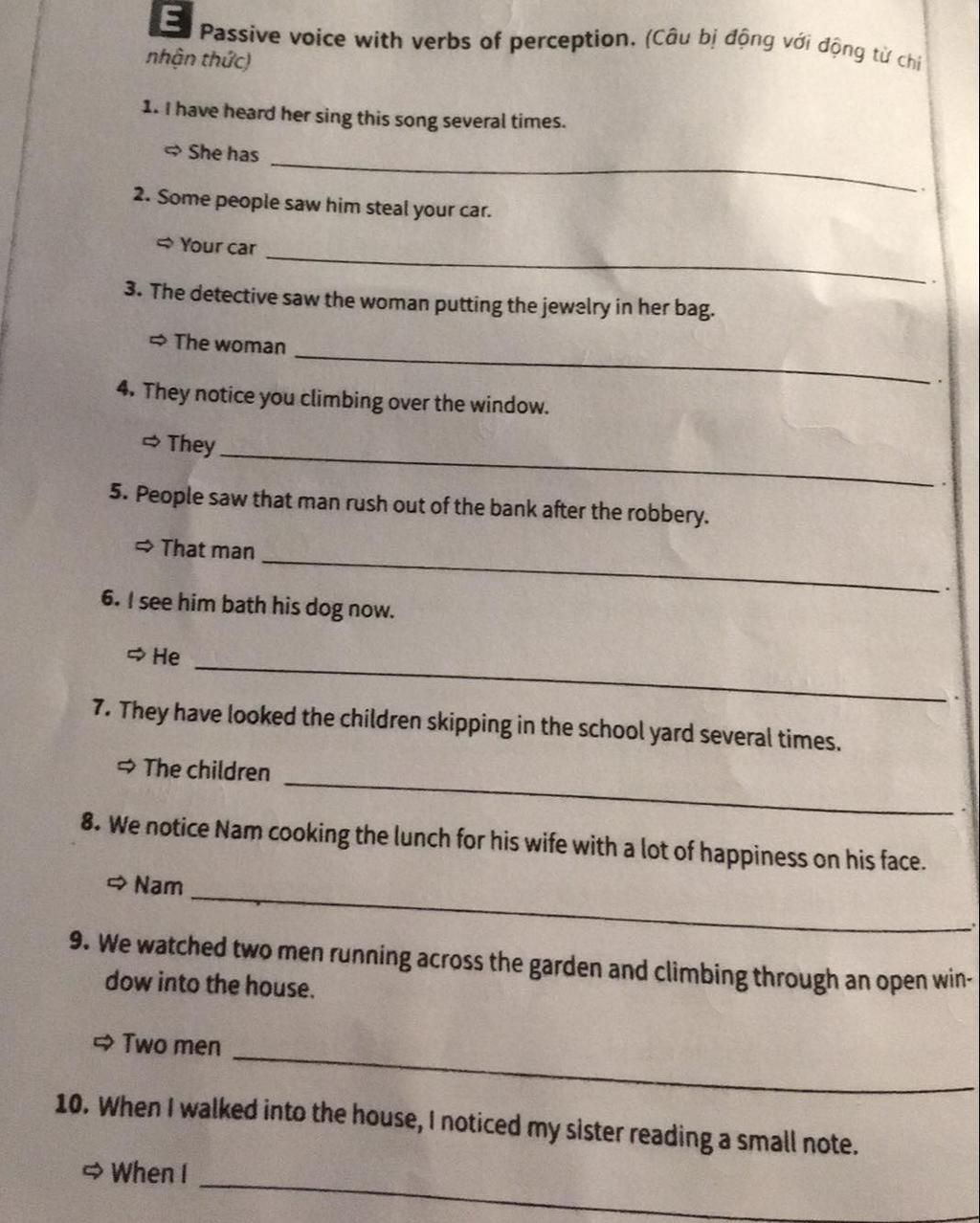 Ed Passive voice with verbs of perception. (Câu bị động với động từ chỉ ...