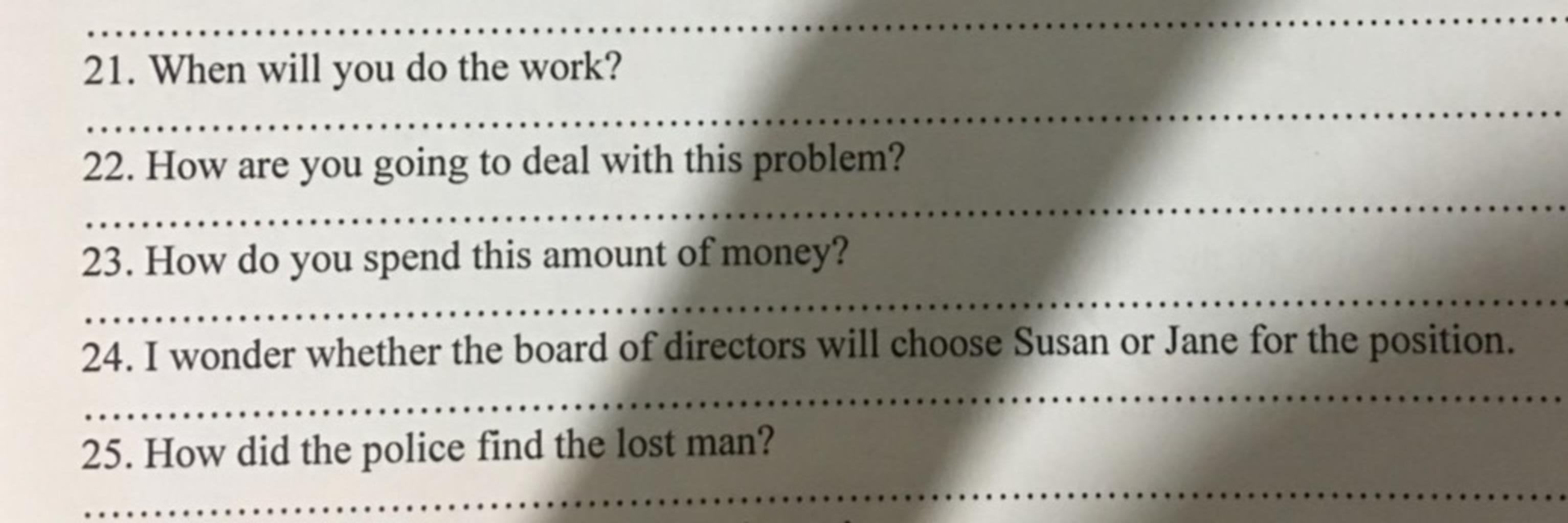 chuyển các câu sau sang bị động , giúp mik vs mn , đang cần gấp ạ21 ...