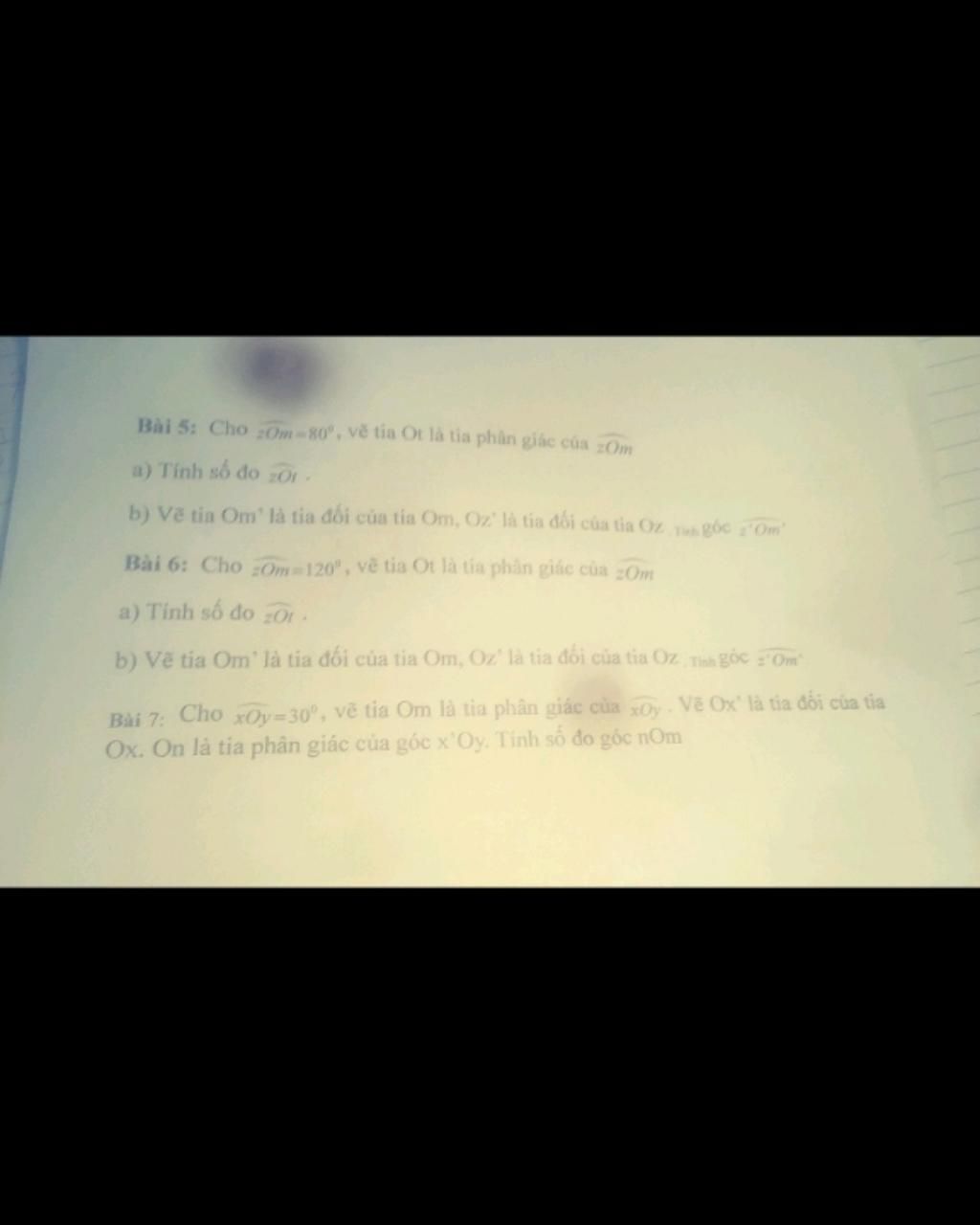 Bài 5: Cho rom 80", về tía O là tia phân giác của zom a) Tính số đo ...