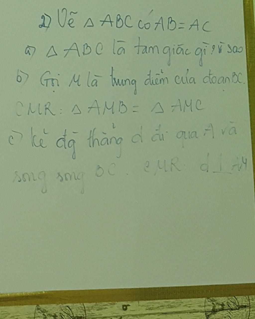 2) Ve A ABC Co AB=AC 9 sas GAABC là tam giác gì gì ô Gọi M là trung ...