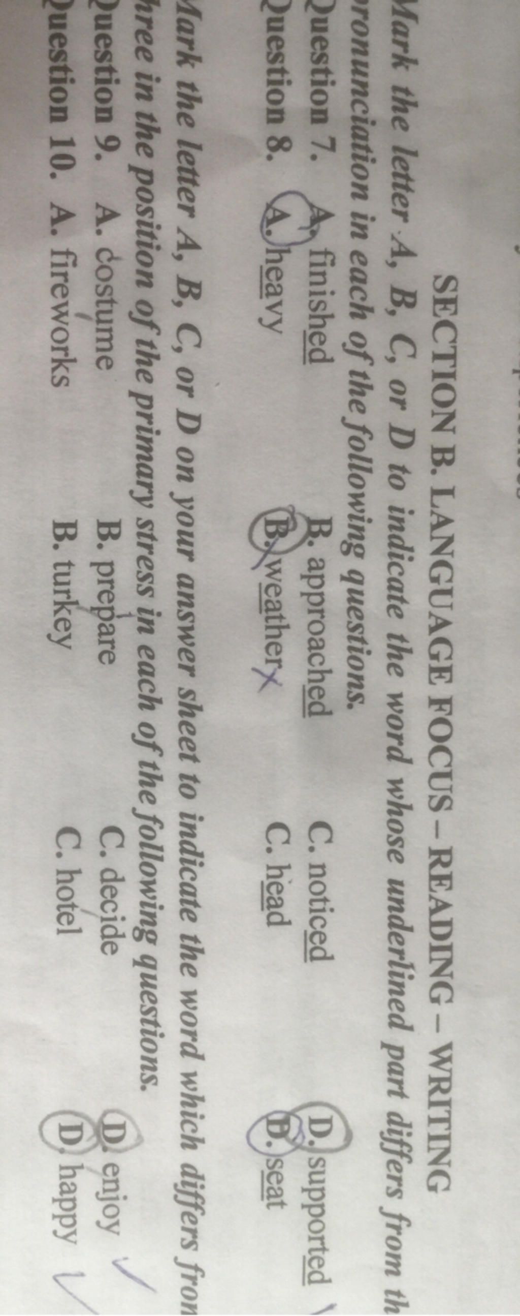 SECTION B. LANGUAGE FOCUS - READING-WRITING Mark the letter A, B, C, or D to indicate the word ...