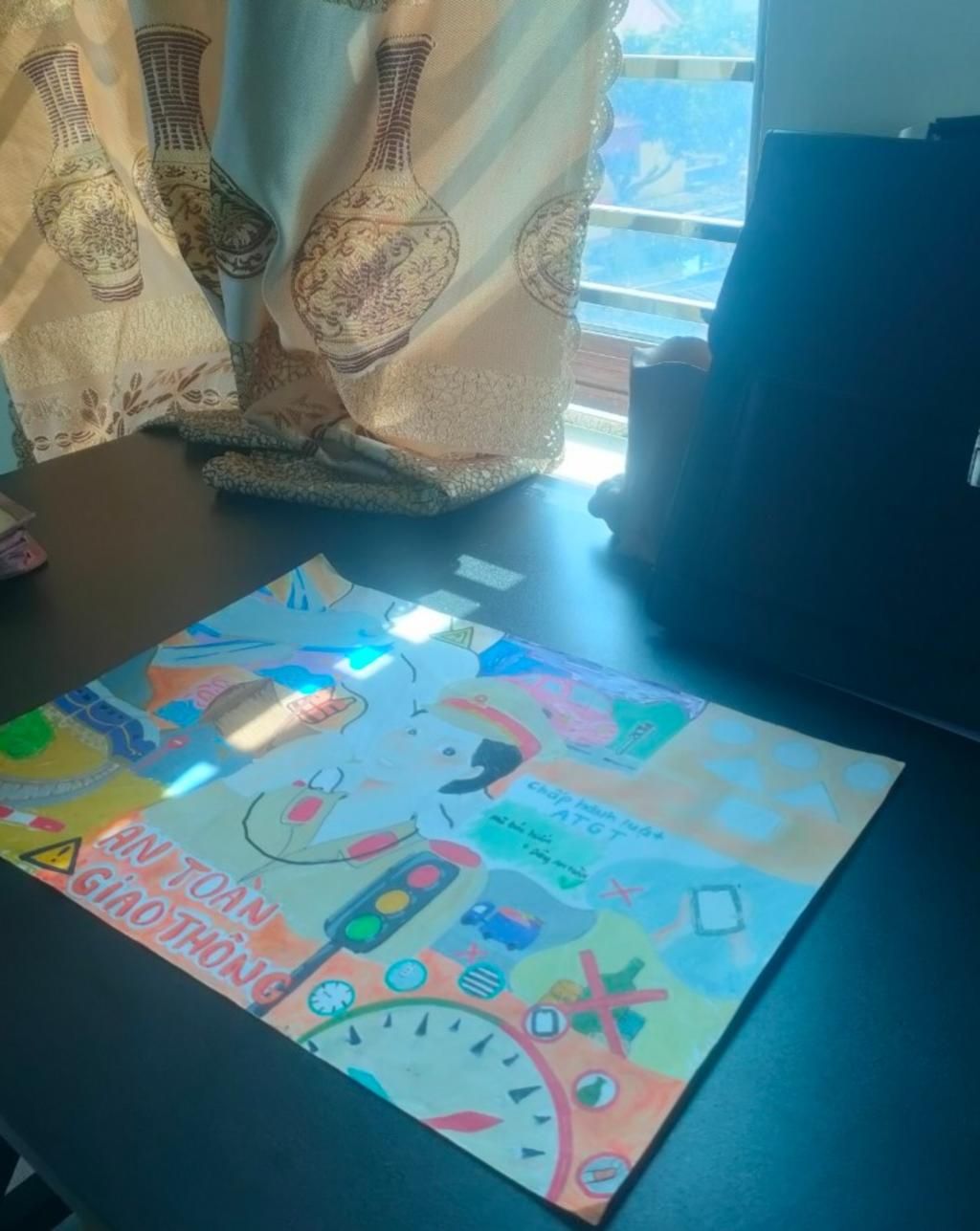 Anime/ semi YC : tâm NL : chill chill Trường các pồ có tgia vẽ tranh ...