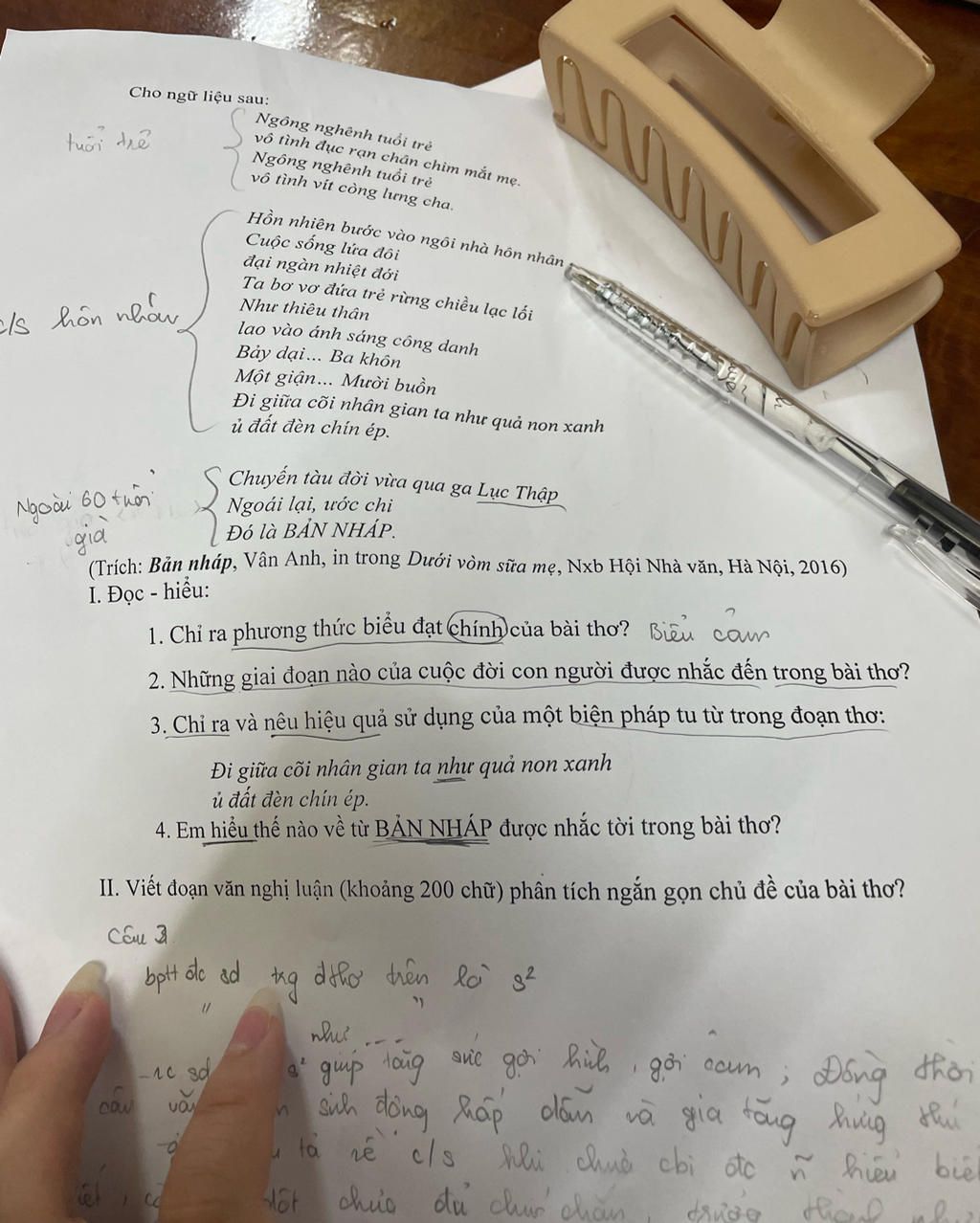 Cho ngữ liệu sau: tuoni tre d/s hôn nhau Ngoài 60 tuổi gid Ngông nghênh ...