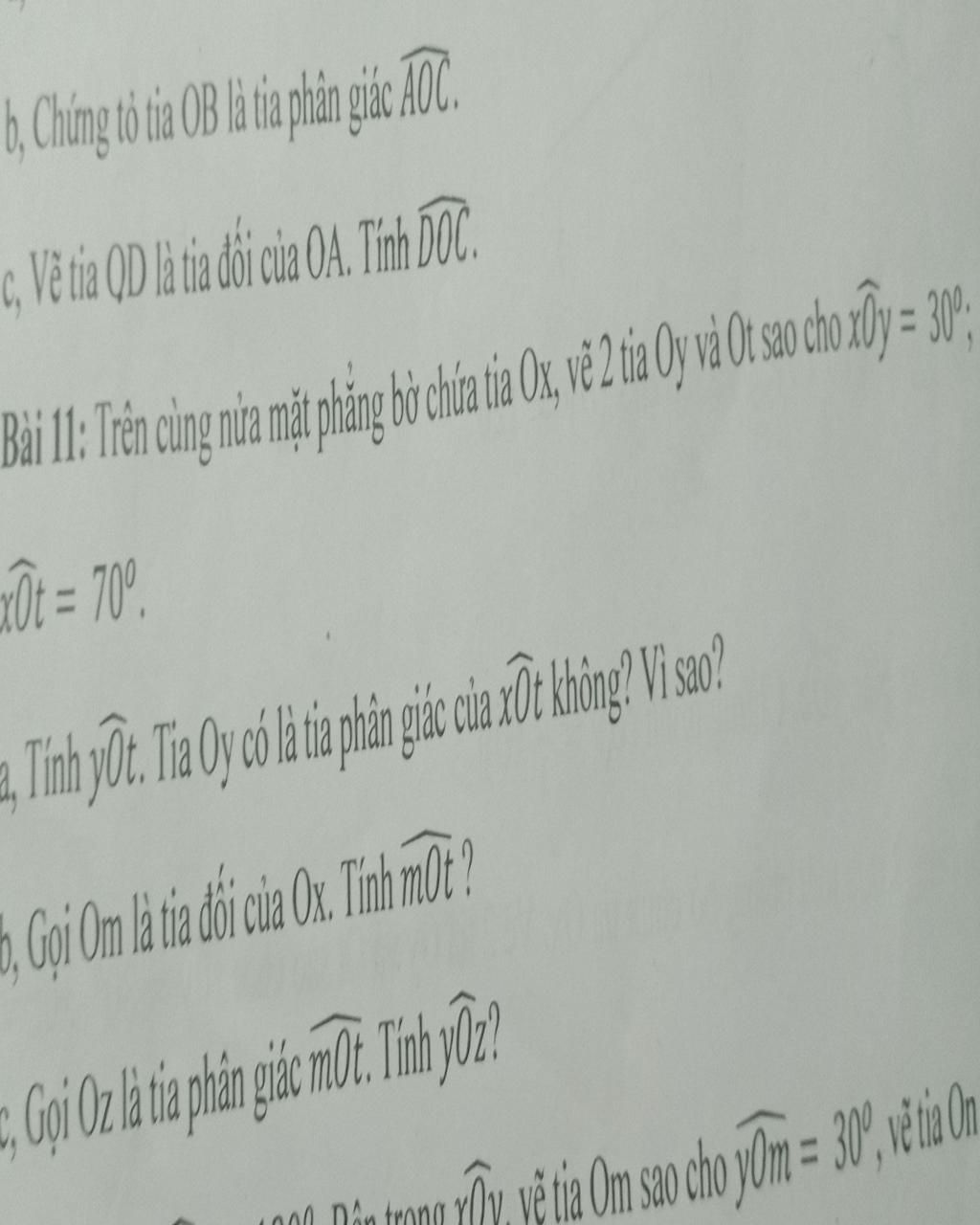 b, Chứng tỏ tia OB là tia phân giác AOC c. Về ta QD là ng đối của 014. Tỉnh 500 Bài 11: Trên ...