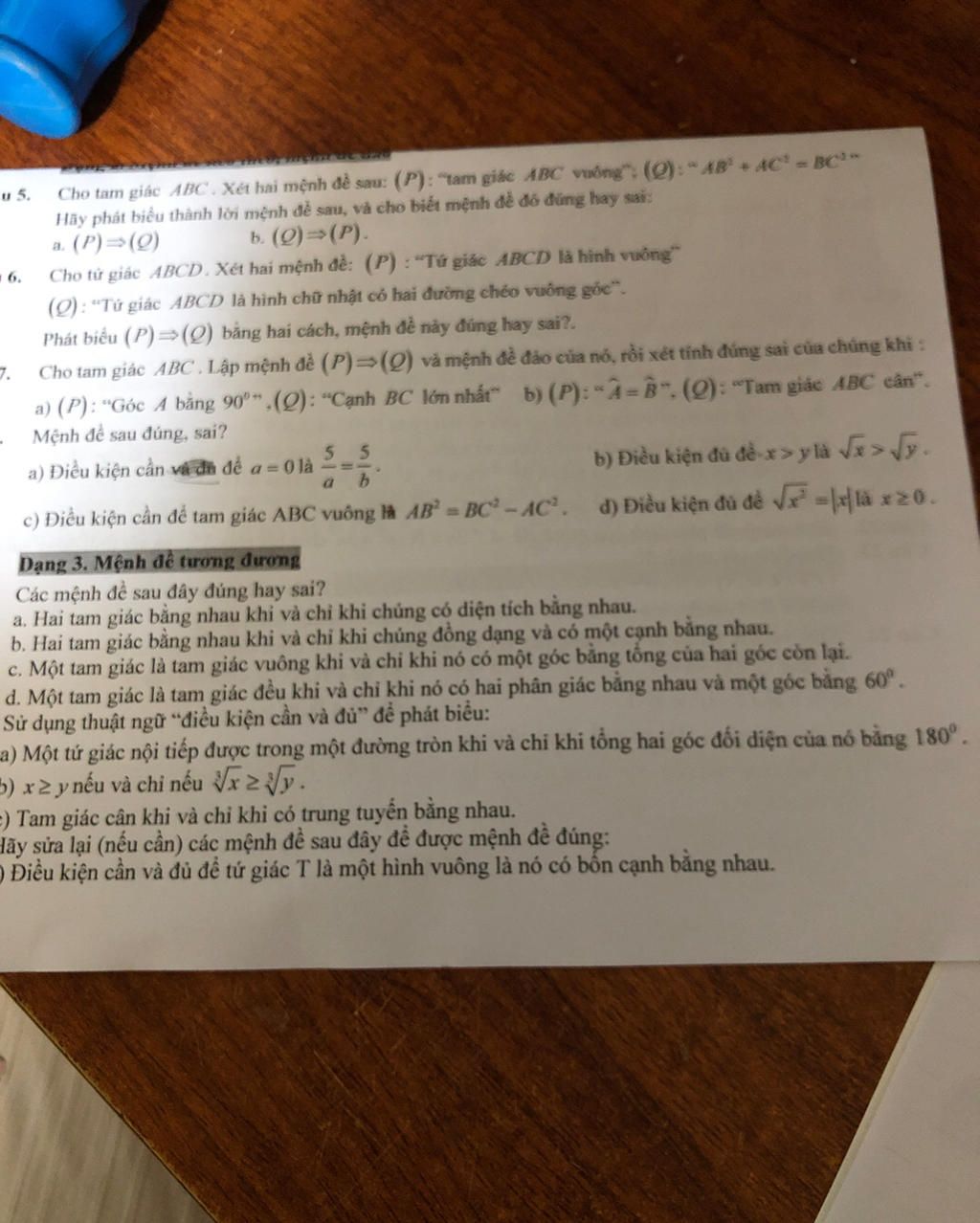 Cho Tam giác ABC . Xét hai mệnh đề sau : P : “ tam giác ABC vuông “ , Q ...