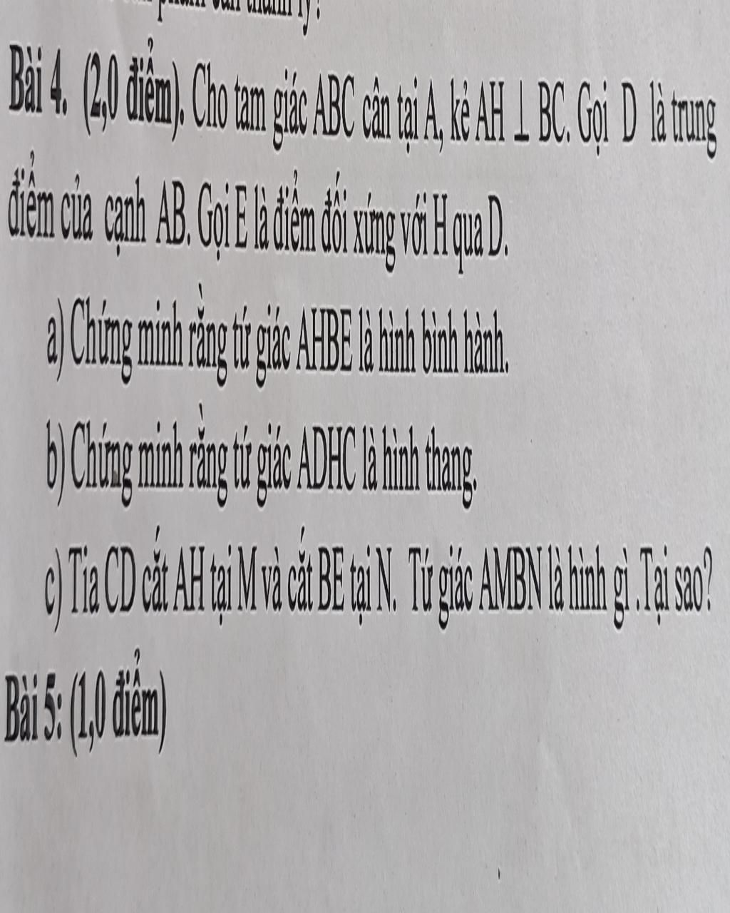 điểm của cạnh AB. Gọi là điểm đối xứng với H quaD. a) Chứng minh rằng ...