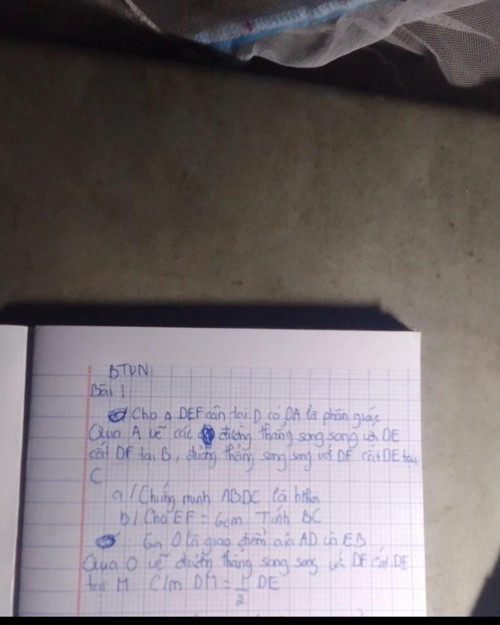 STUN Kết Cho A DEF cân tại D có DA là phân giác Qua A sẽ các đại đường ...