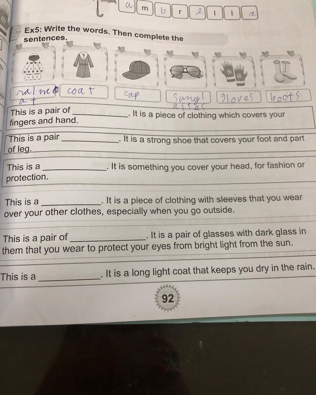 a m b r 2000 Ex5: Write the words. Then complete the sentences. 4 ralne ...