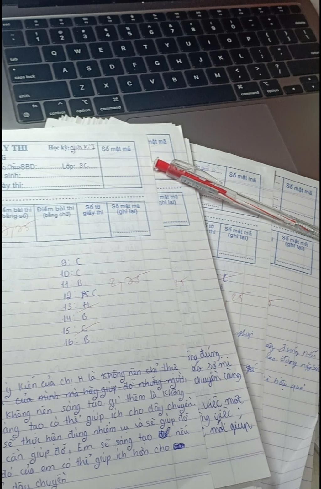 GothicL Giáo Viên N/L: ai có mẹ là giáo viên thì phải trải qua cảm giác này=))12 37 9 14 1 1 2 ...