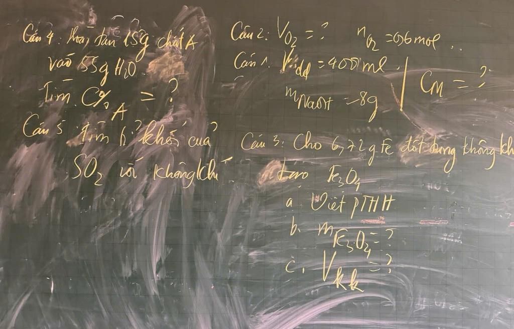 Câu 2: Can 4: Moa, Jun 15g chist A var $3g tho VOI Can 1. Tim CA.. つ จ = ? "R =400ml тран яд ...