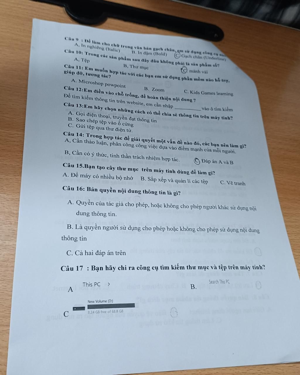 B. In dâm (Bold) Câu 9: Để làm cho chữ trong văn bản tạch chân, em sử ...